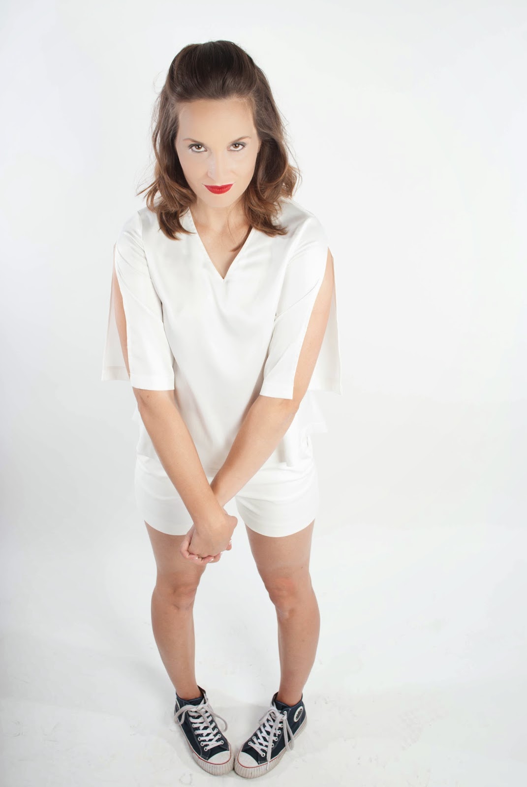 Access à la mode: Black and White: Two Sides of a Woman