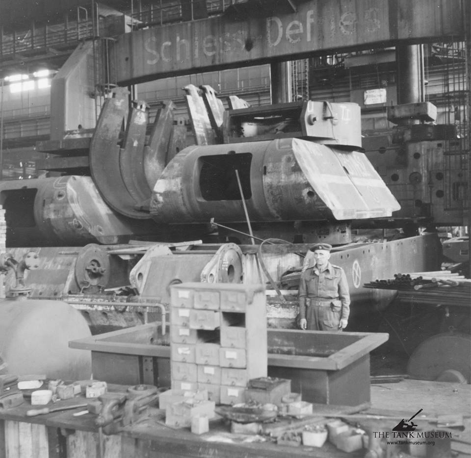 oldSarges Wargame and Model blog: Photo of a Maus turrets with a Tiger ...