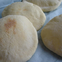 Cara Membuat Roti Pita (khas Timur Tengah) | Resep