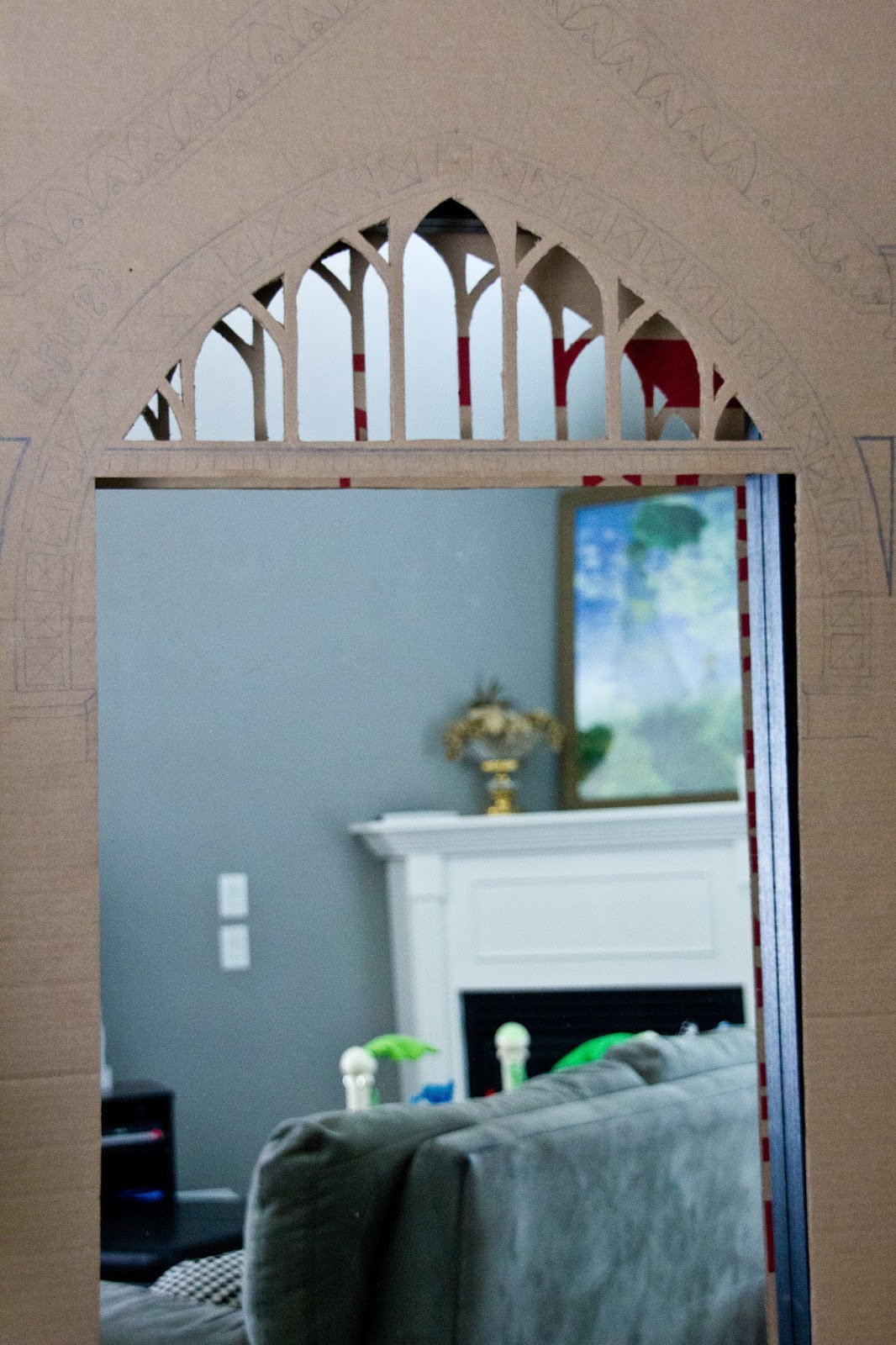Delicious Reads: DIY Harry Potter Cardboard "Mirror of Erised" Tutorial