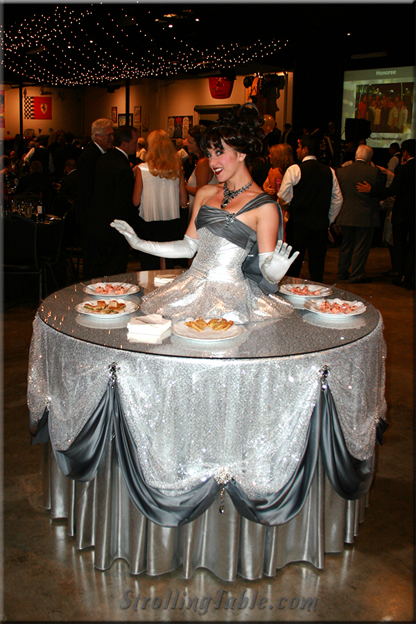 Strolling Tables by San Diego Spotlight Entertainment