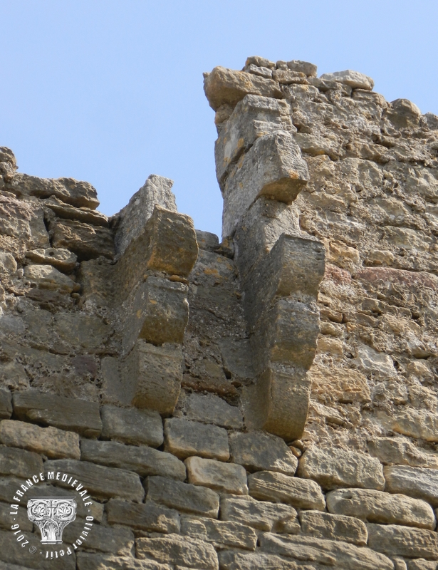LA FRANCE MEDIEVALE: SABRAN (30) - Château-fort