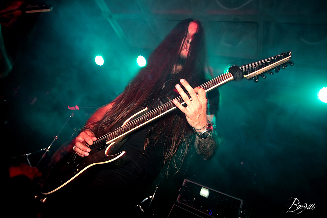 La Biblioteca de Miguel Borgas: Fotos Infrahumano