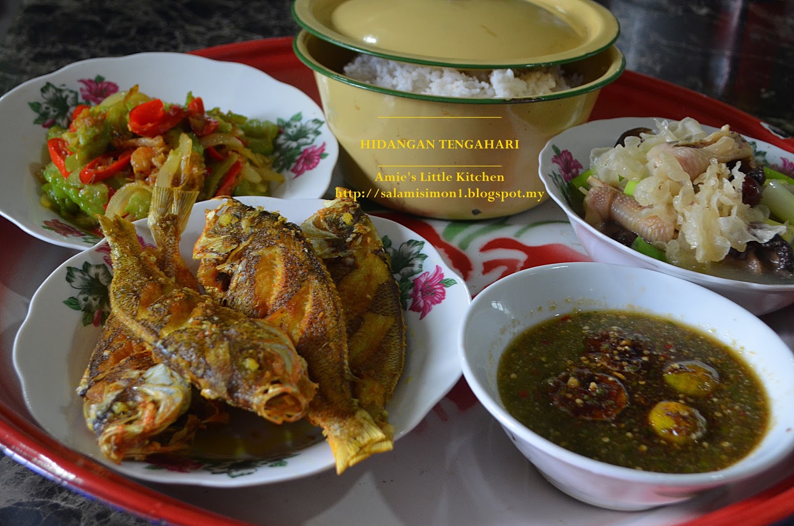 Peria Tumis Udang Kering, Ikan Sulig Goreng, Sup Kaki Ayam & Sambal ...