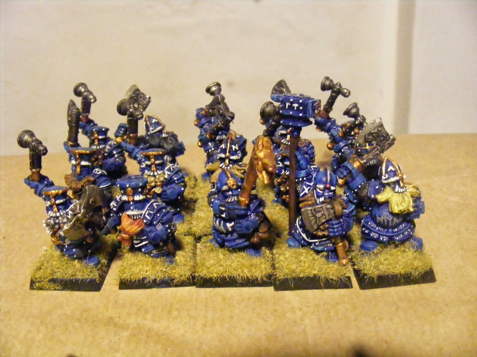 SKYWALKER COMICS: Starter Dwarf Army (A) painted