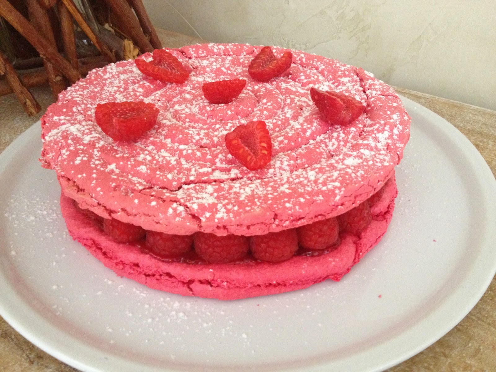 Grand "Macaron" crémeux Basilic-Framboise de Carl Marletti - En-K de ...