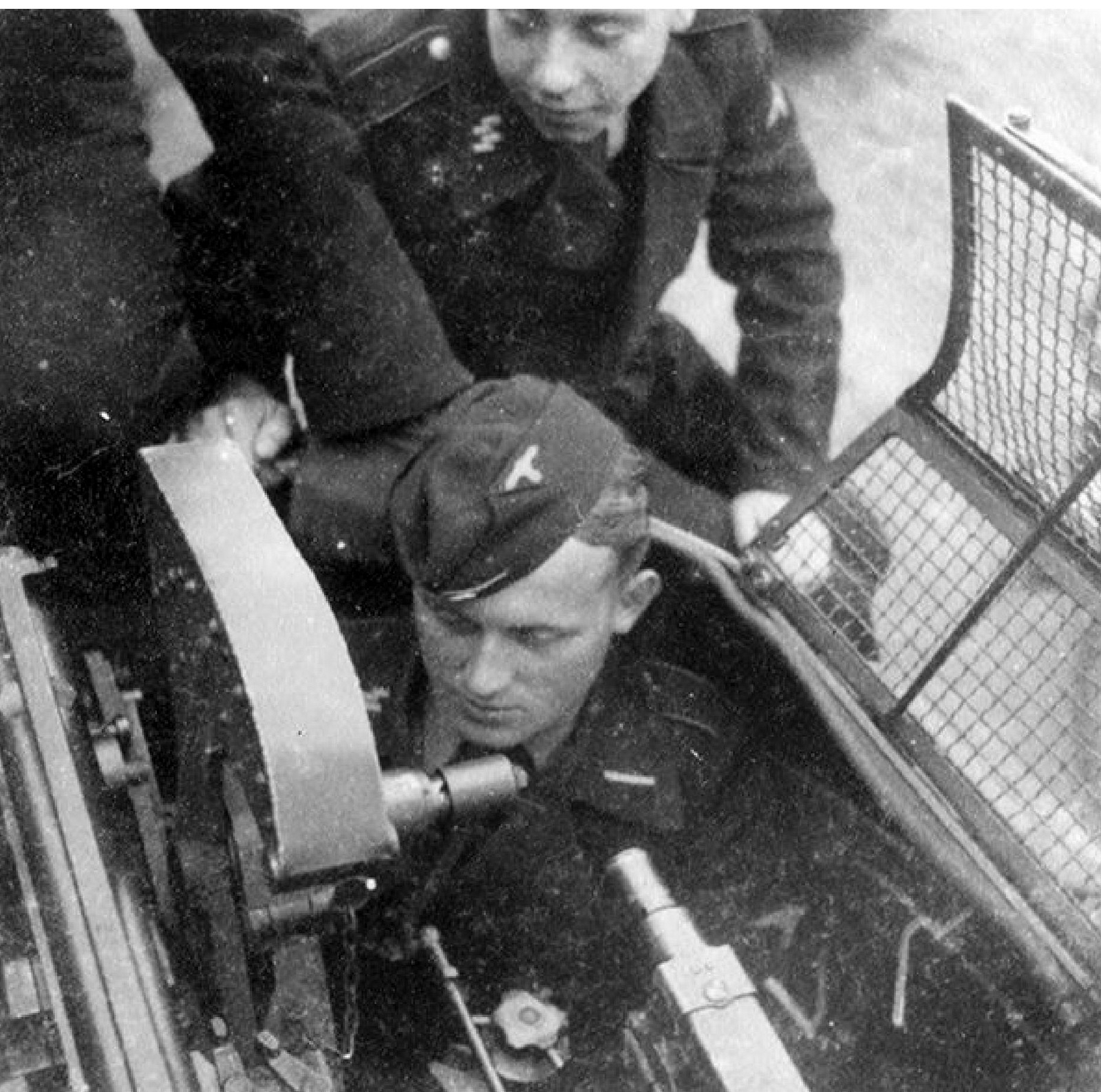 NAZI JERMAN: Foto Seragam di Luar Regulasi (Langka dan Tidak Biasa)