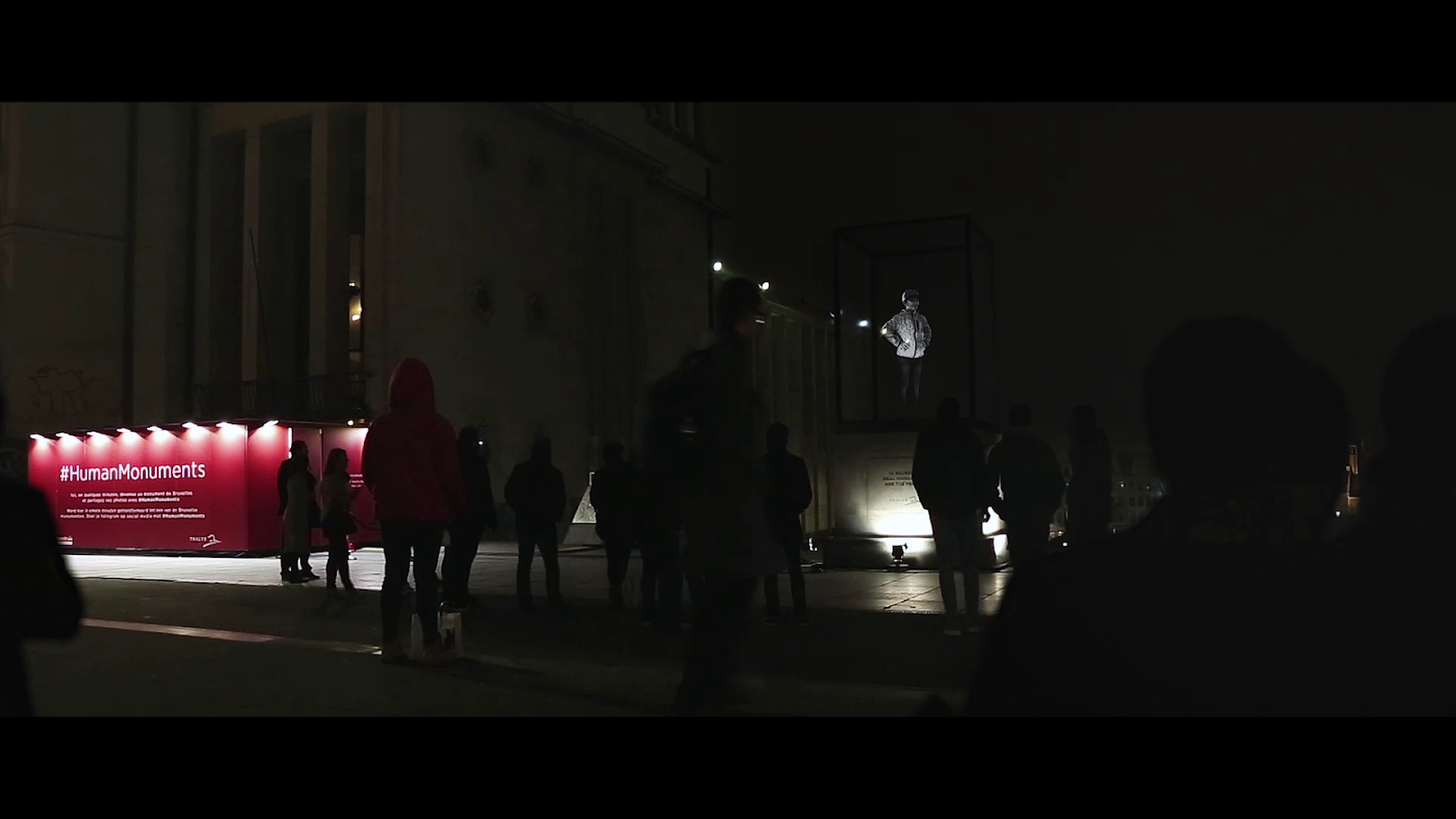 Rosapark and Thalys Promote Brussels Tourism with Human Monuments