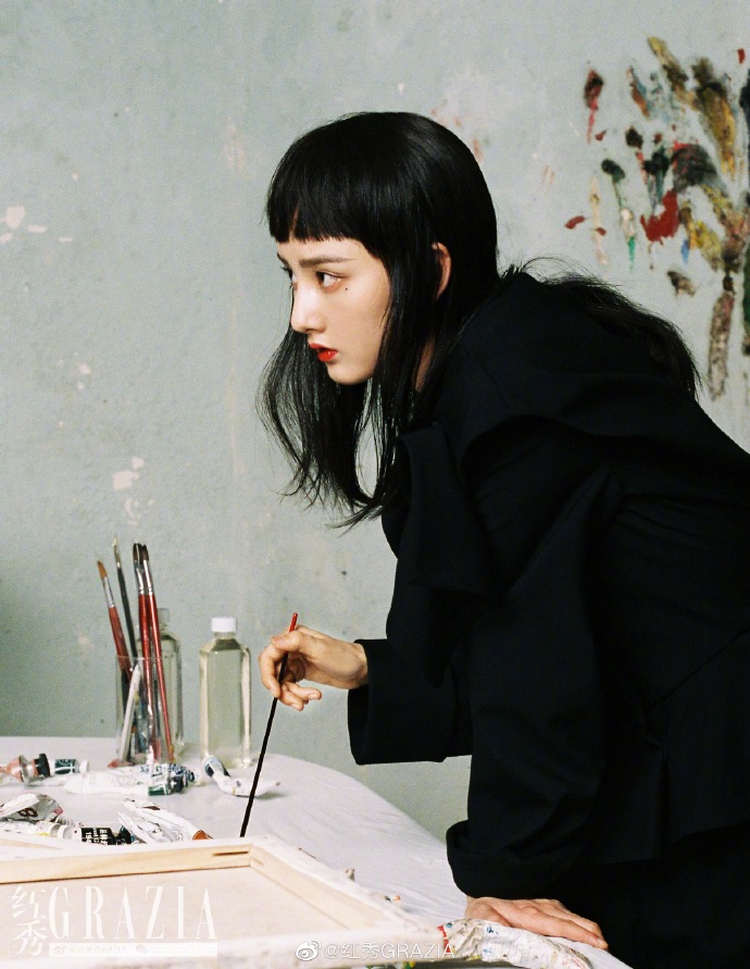 China Entertainment News: Song Zuer poses for photo shoot