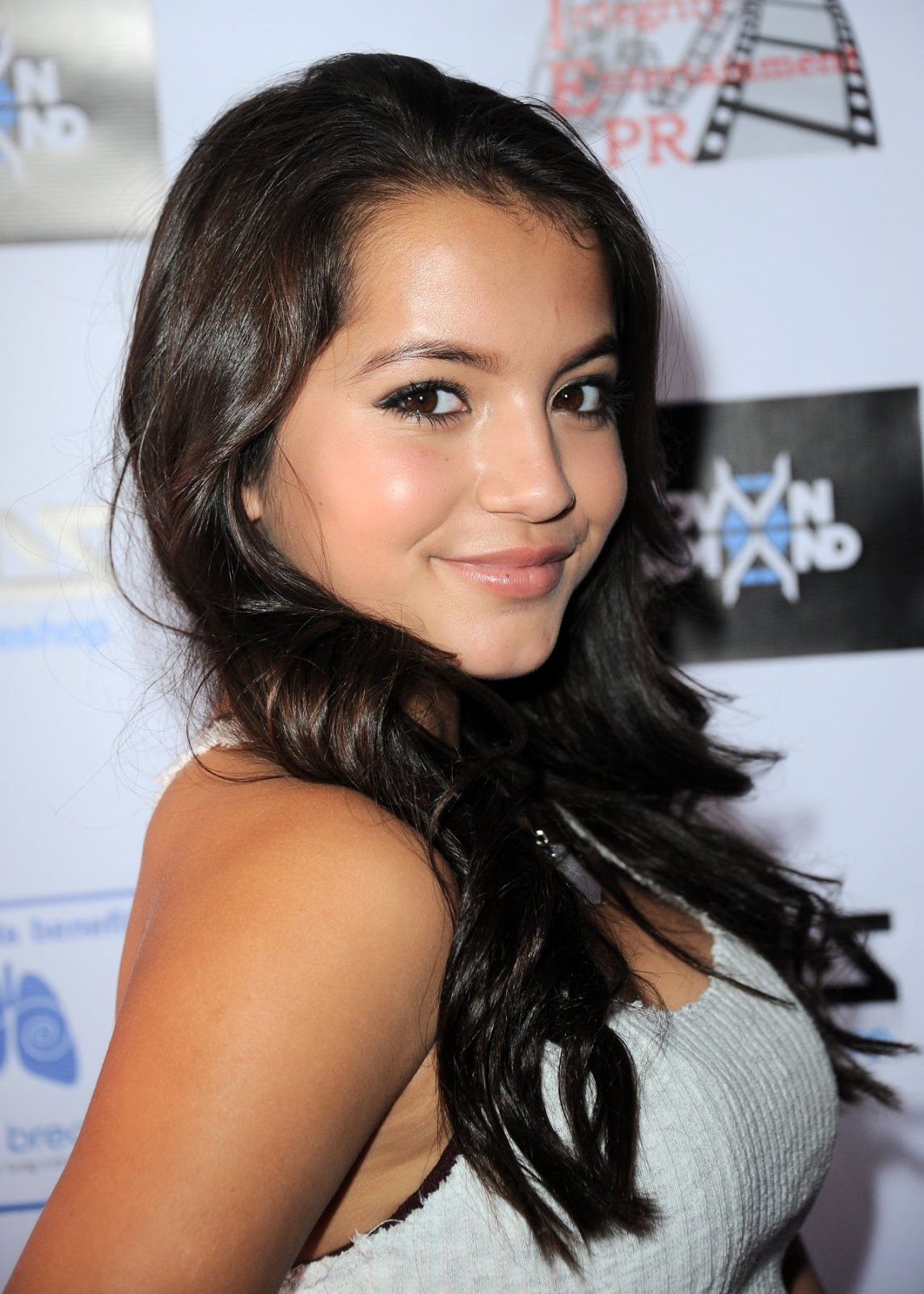 Starlet Arcade: Isabela Moner