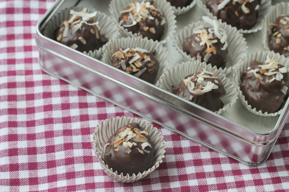 Whatcha Makin' Now?: No-Bake Samoa Bites