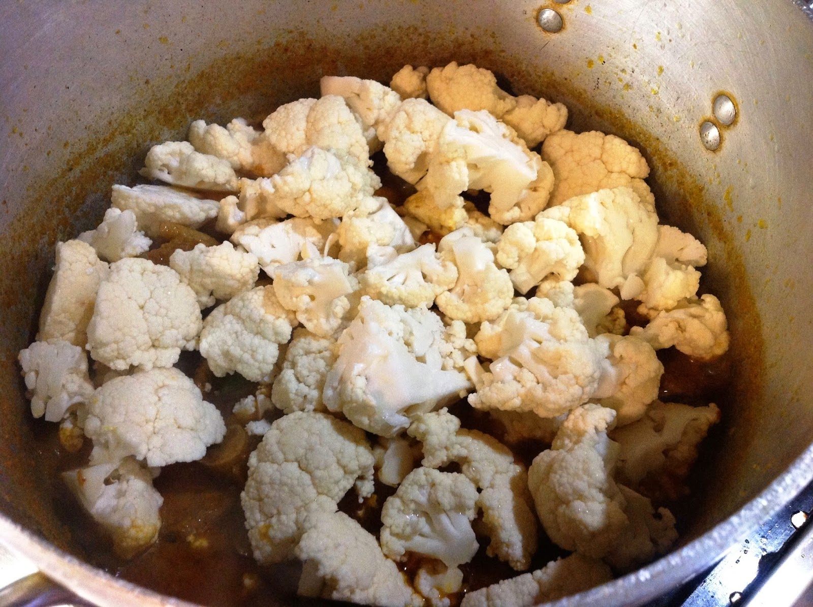 This Muslim Girl Bakes: Cauliflower Lamb Curry - Gobi Gosht