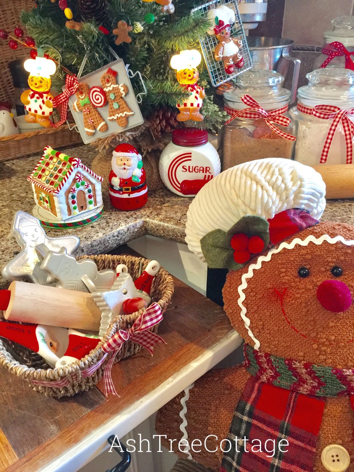 Ash Tree Cottage: Meet Chef Gingerbread!
