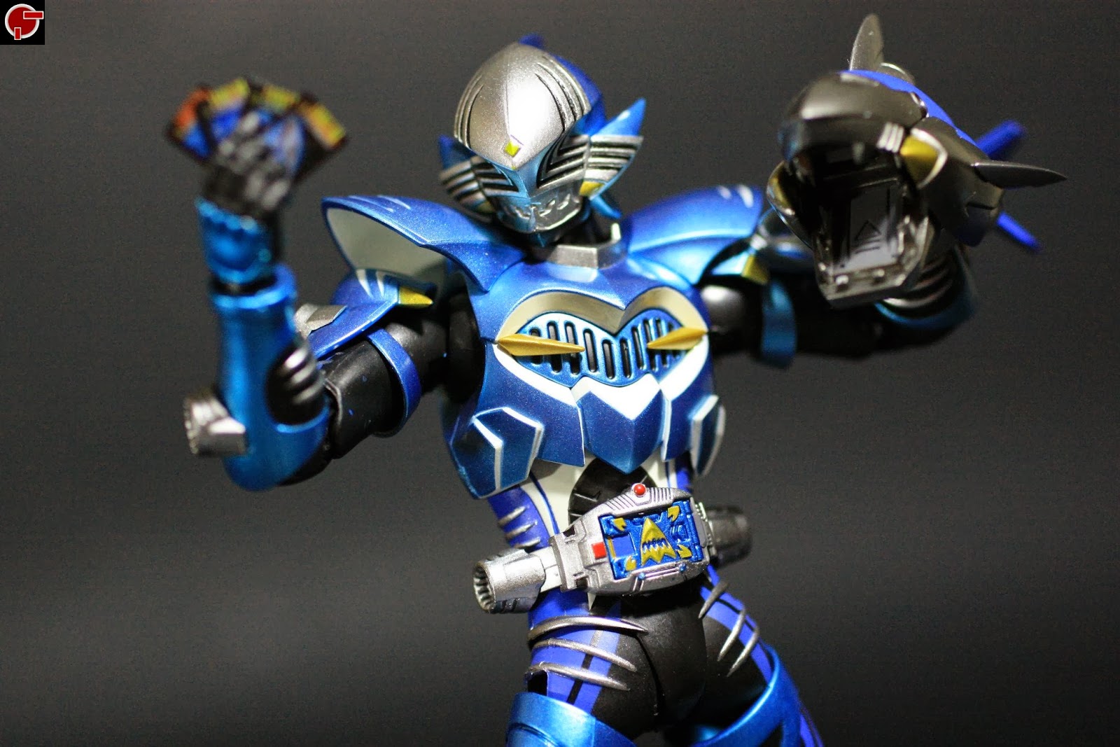 Firestarter's Blog: Toy Review: S.H. Figuarts Kamen Rider Abyss