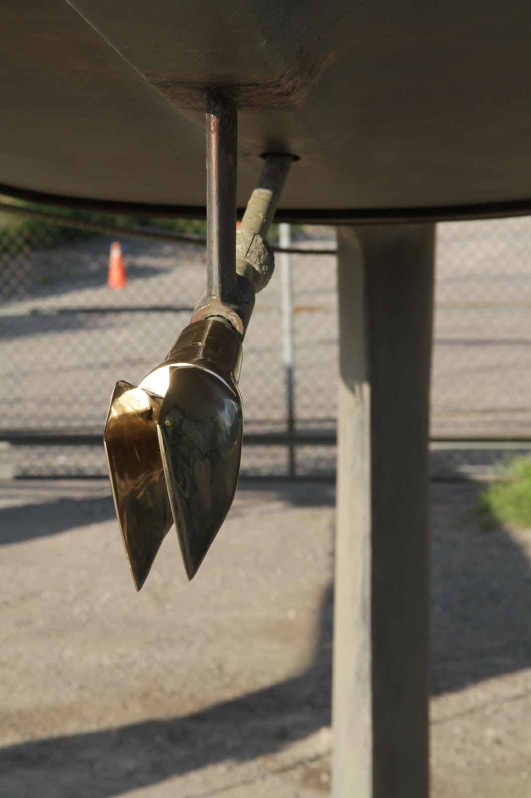 C&C 33 mark ii Windstar: Gori 2-blade prop