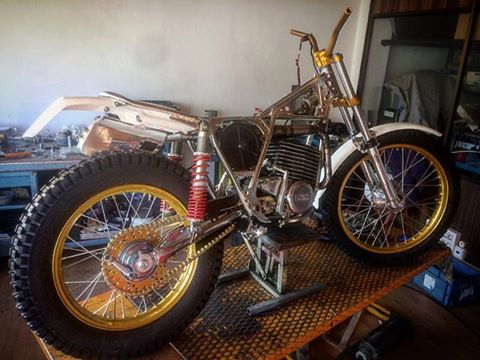 Trial Sense Embuts: Subiraclassic: Elaboració de una Fantic 240