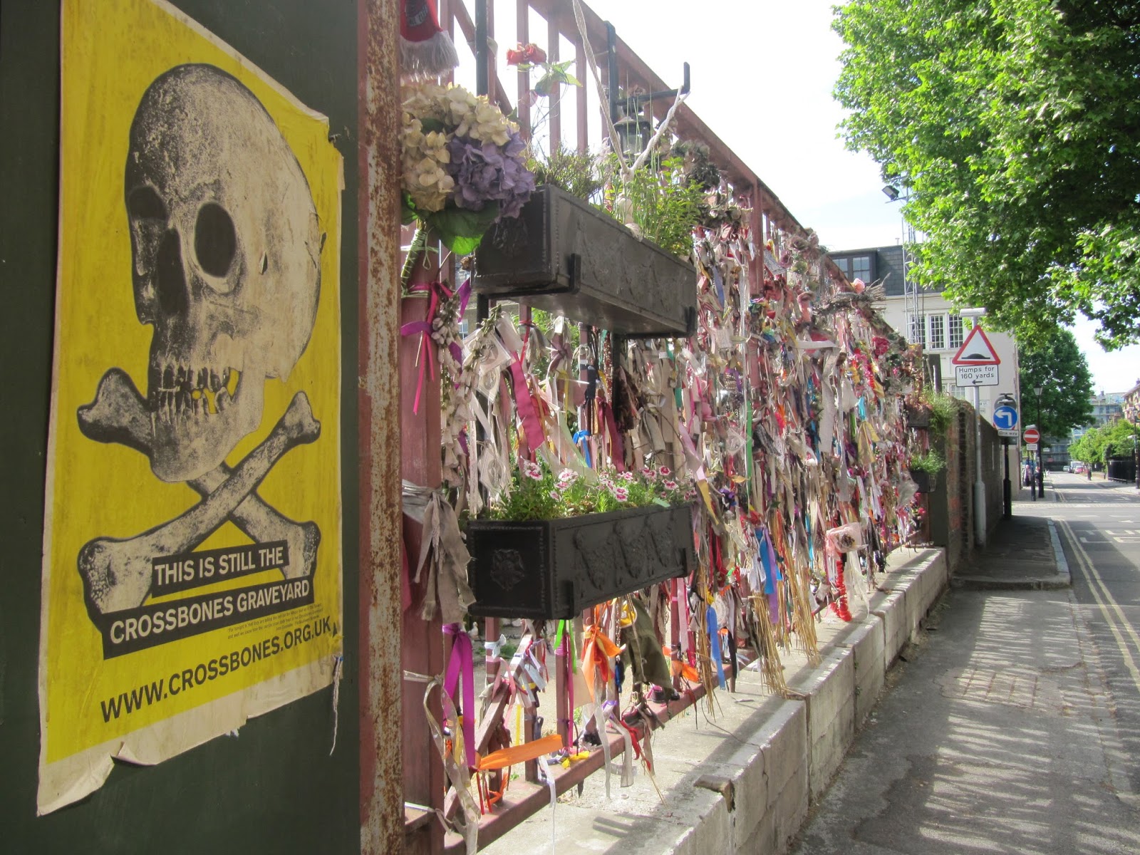 Cross Bones Graveyard de Londres: el cementerio de los marginados