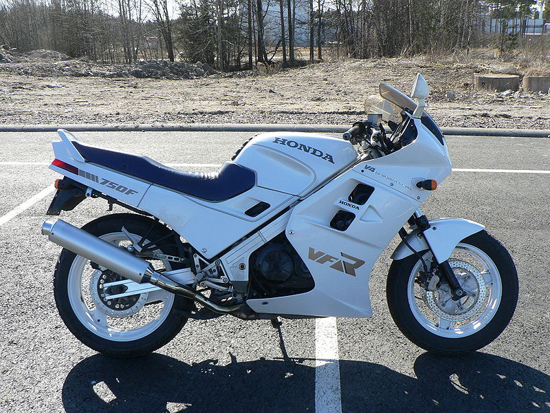 bikes auto media: Honda Interceptor VFR800FI images