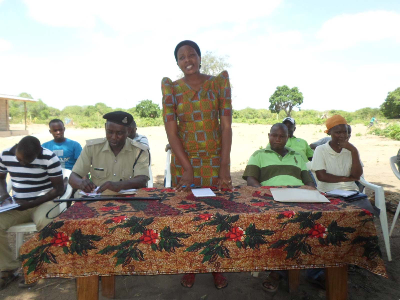 MKUU WA WILAYA YA LIWALE AWAKUMBUSHA MADEREVA KUFUATA SHERIA ZA ...