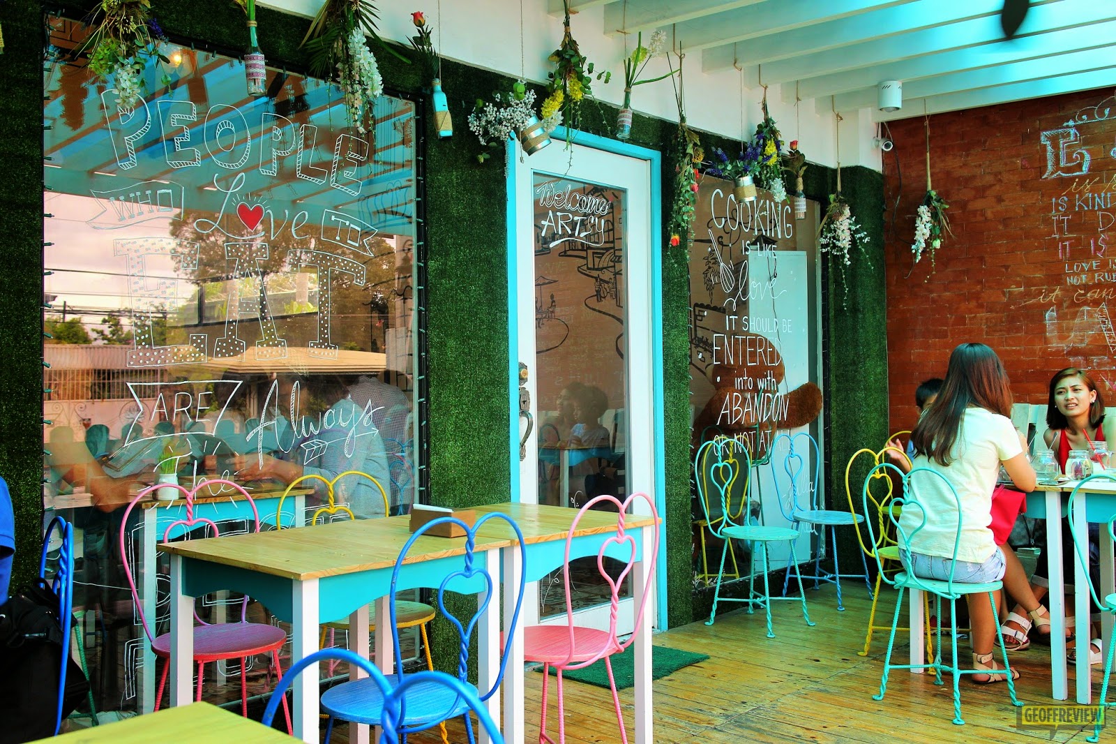 Art with Your Eats: An "Artsy Cafe" Review - GEOFFREVIEW