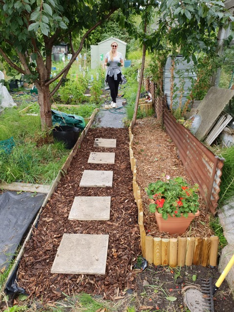 Allotment22: Cheap, simple allotment paths