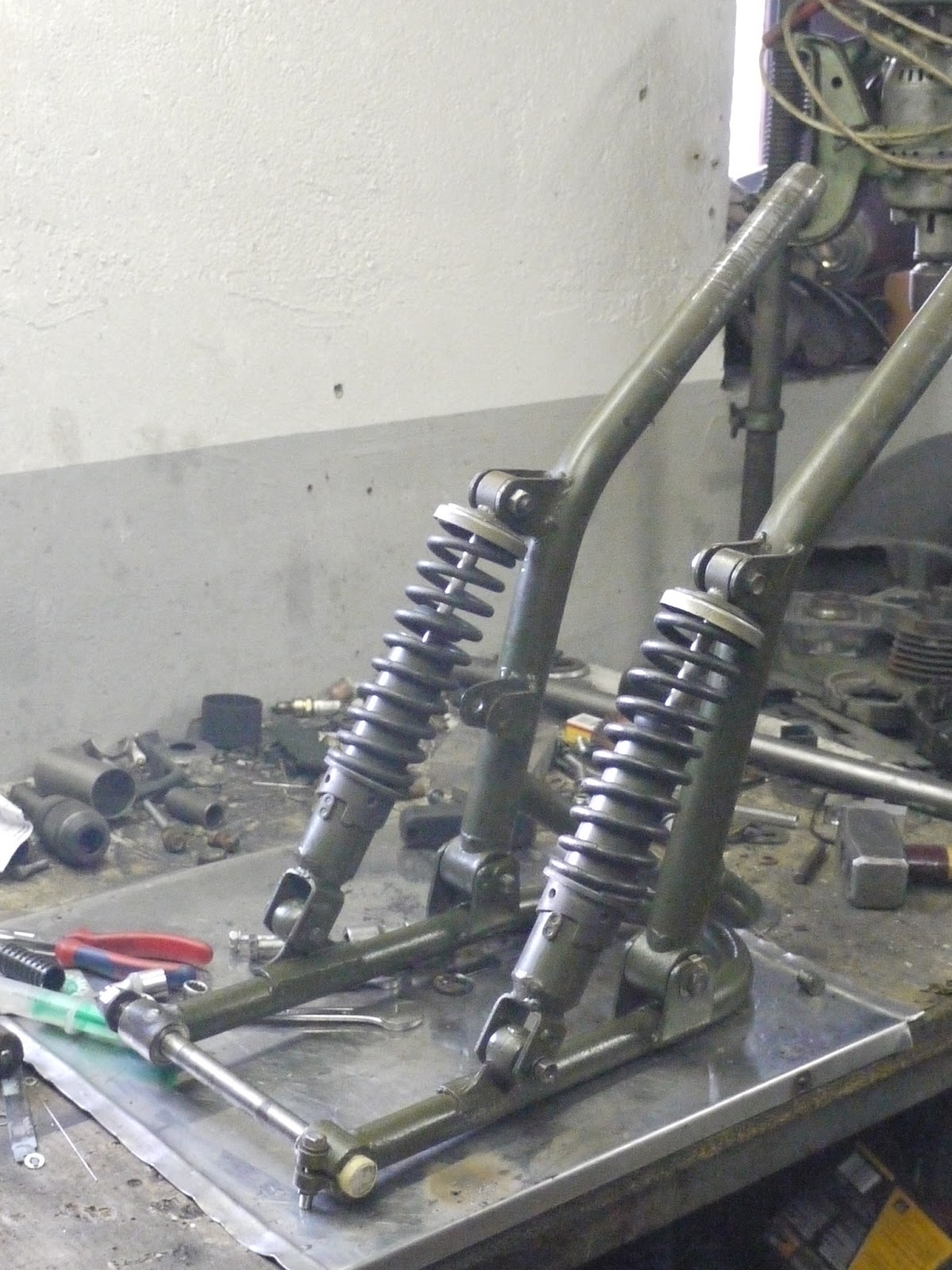 Greasy Greg: The XS Triple Sidecar - Earles Fork (part 1)