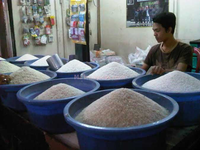 Harga Beras Antar Pulau Di Ambon Masih Normal - Maluku Post