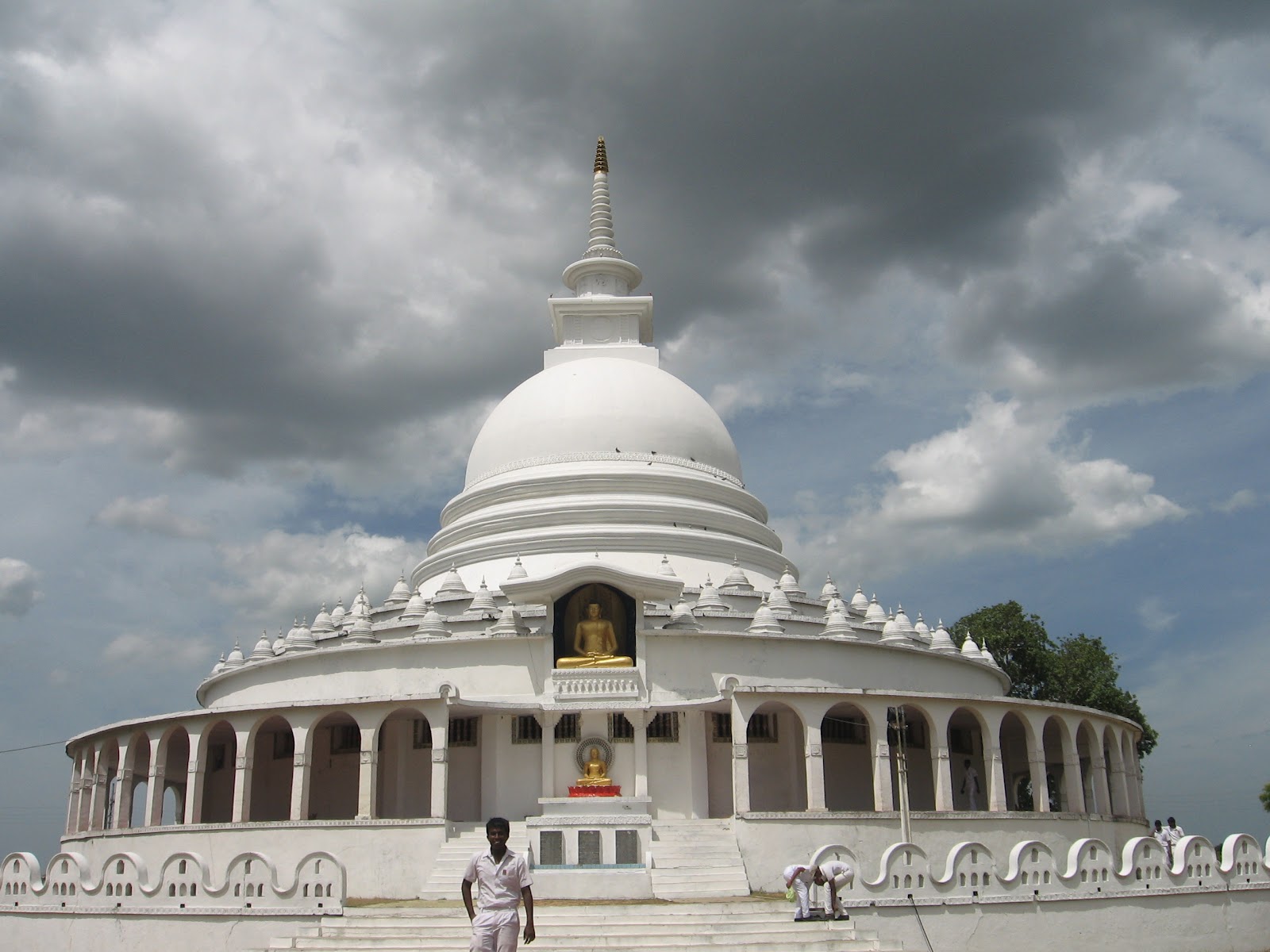 Photo Lanka: Ampara district buddhist place