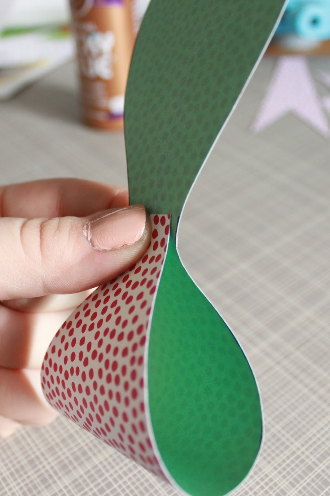 Spool and Spoon: How to: Paper Bow + Free Template