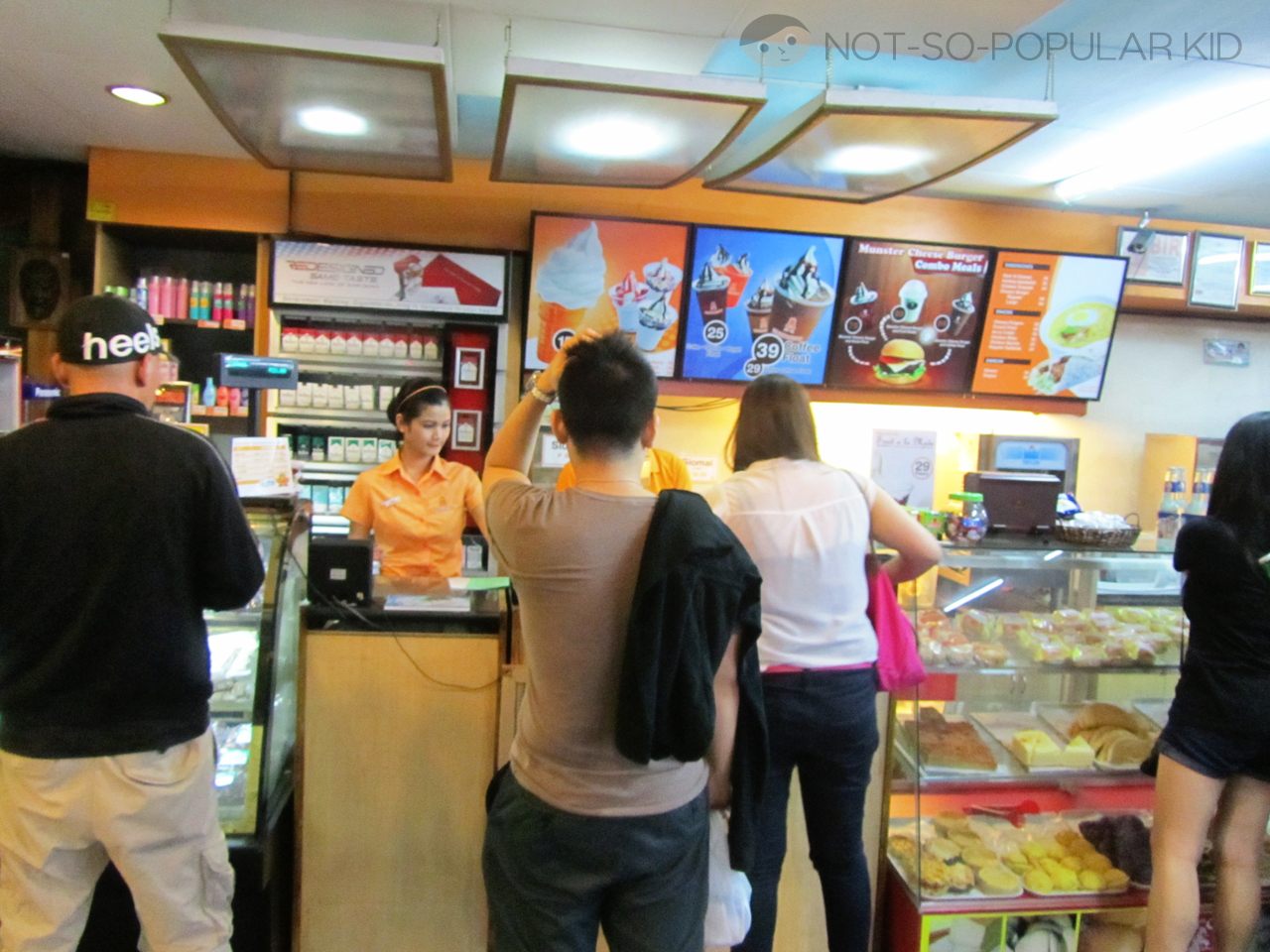 Munsterific: Convenience Stores in Bacolod - A Not-So-Popular Kid ...