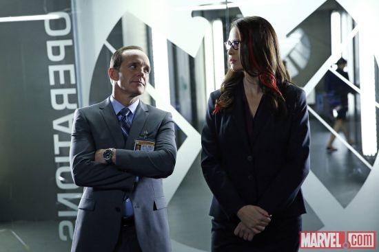 AGENTES DE S.H.I.E.L.D.: PROMO DEL EPISODIO 1X07. CLARK GREGG HABLA DE ...