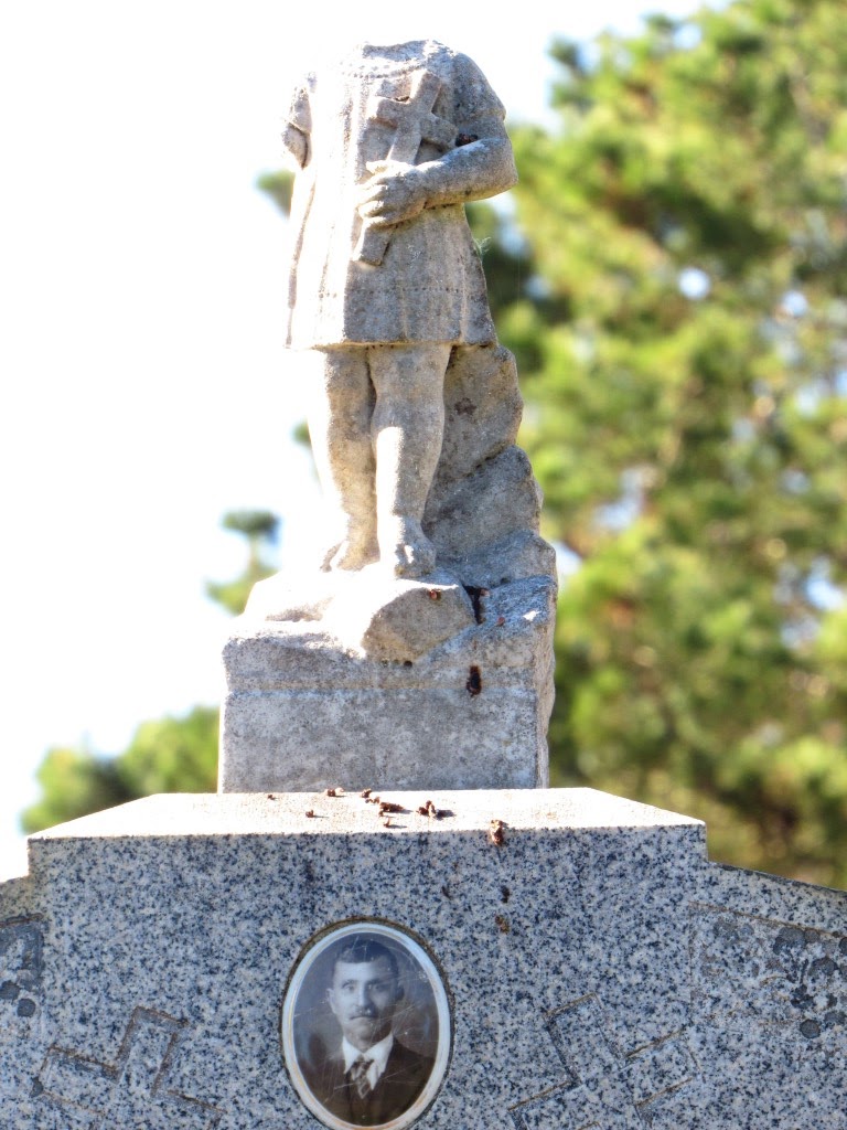 Sebastopol Memorial Lawn Cemetery... - HAERR TRIPPIN'