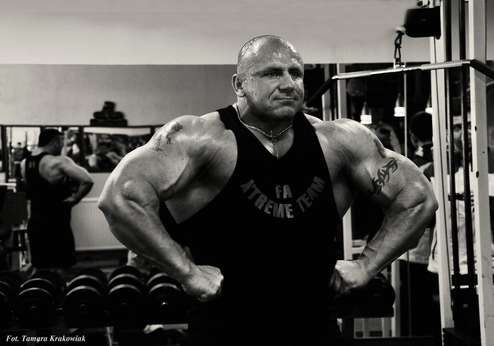 Muscle Lover: Polish strong man Andrzej Zieleniecki