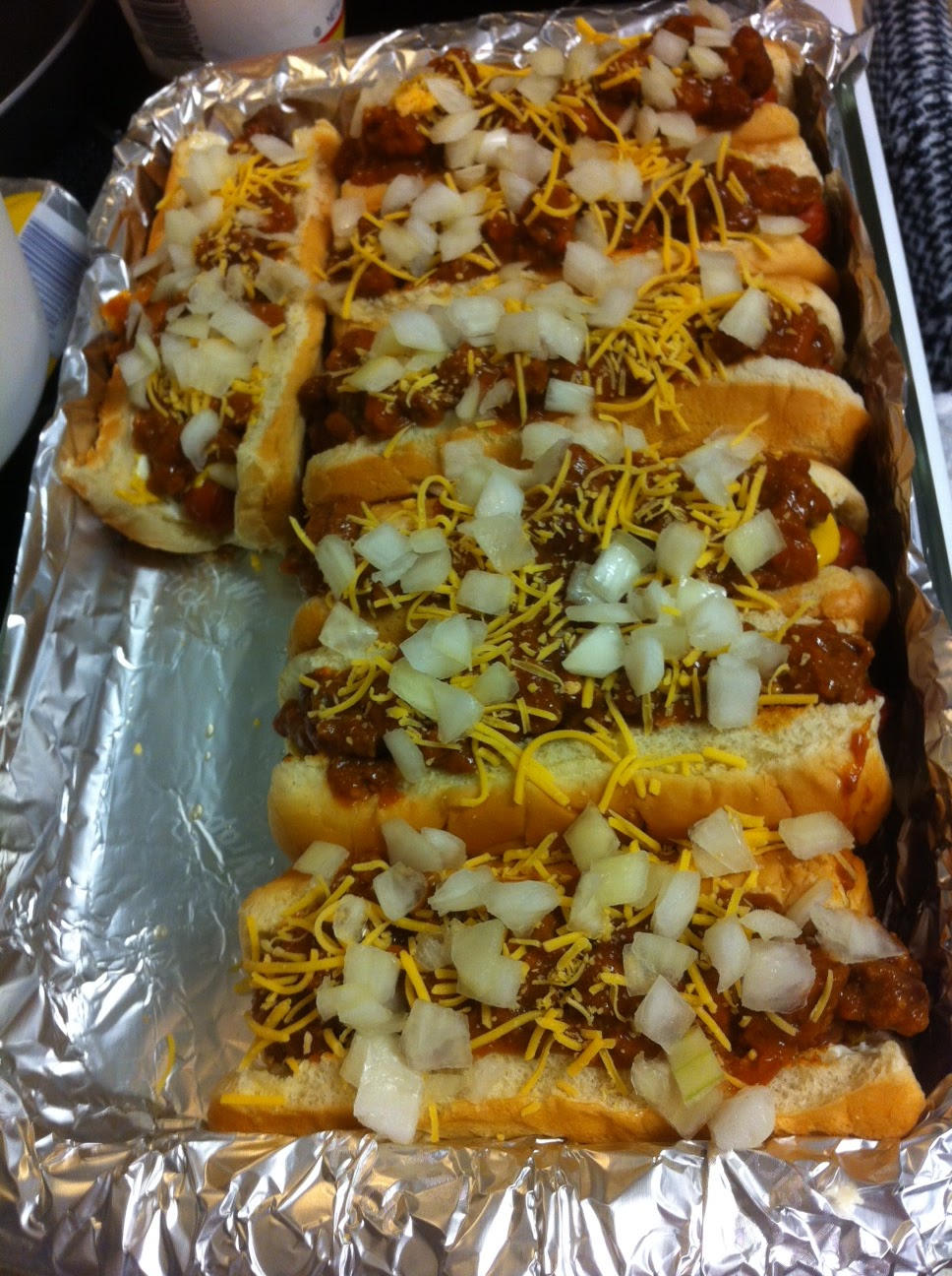 See.Try.Eat: Chili Dogs