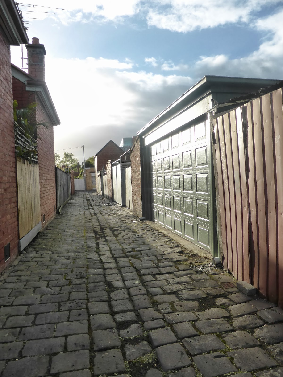 Natalie in Melbourne: Brunswick East's cobbled laneways