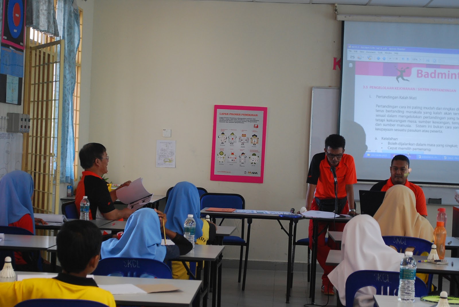 SEKOLAH KEBANGSAAN CHE LATIFF: KEM 1 MURID 1 SUKAN.