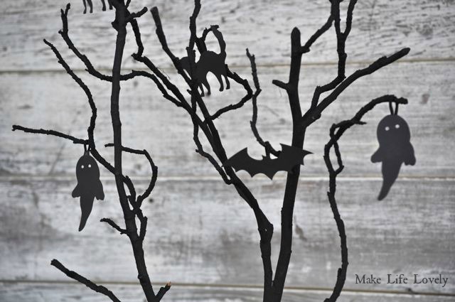 Spooky Halloween Tree Decoration + Free Printable - Make Life Lovely