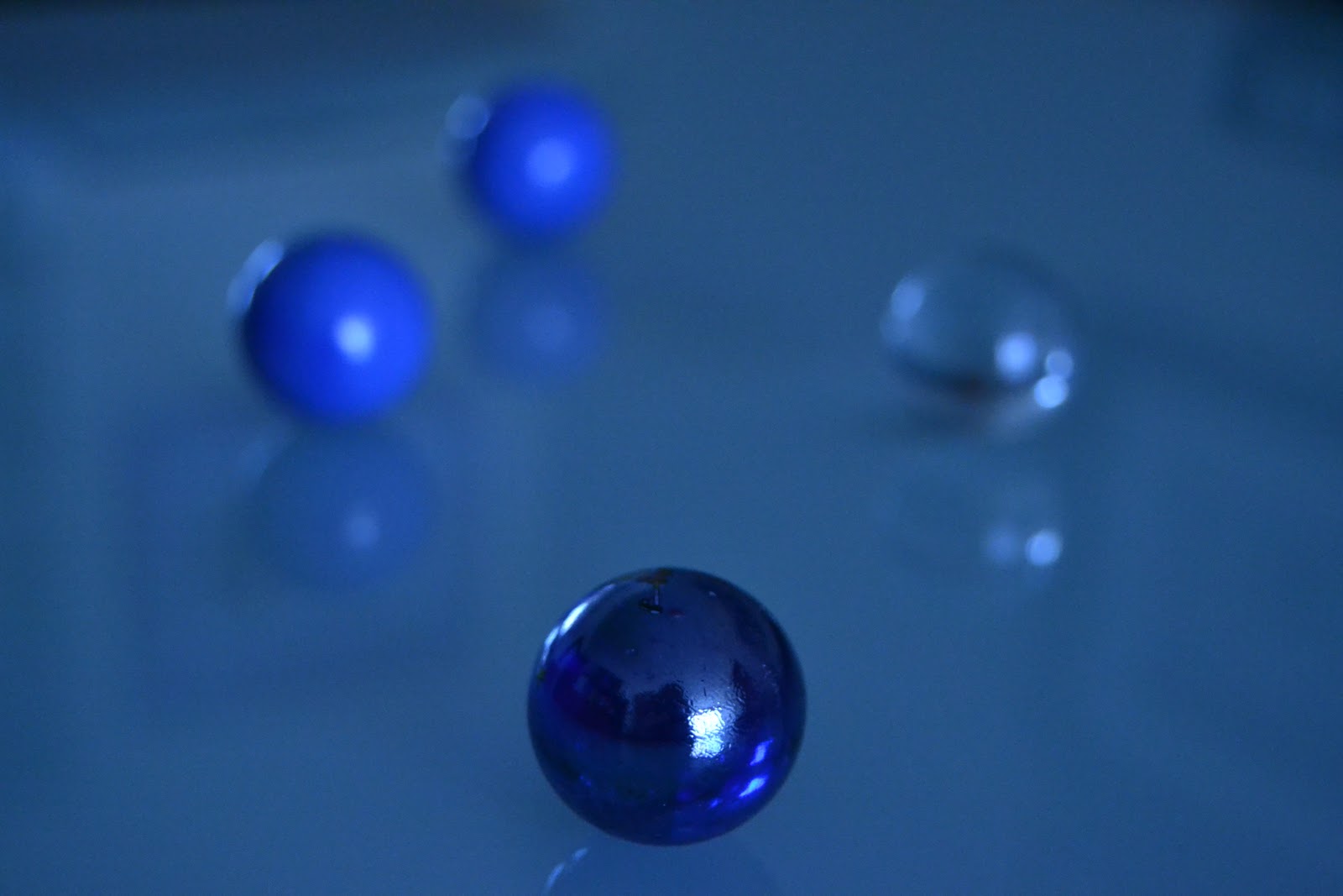 DENAIFOTO: Canica azul