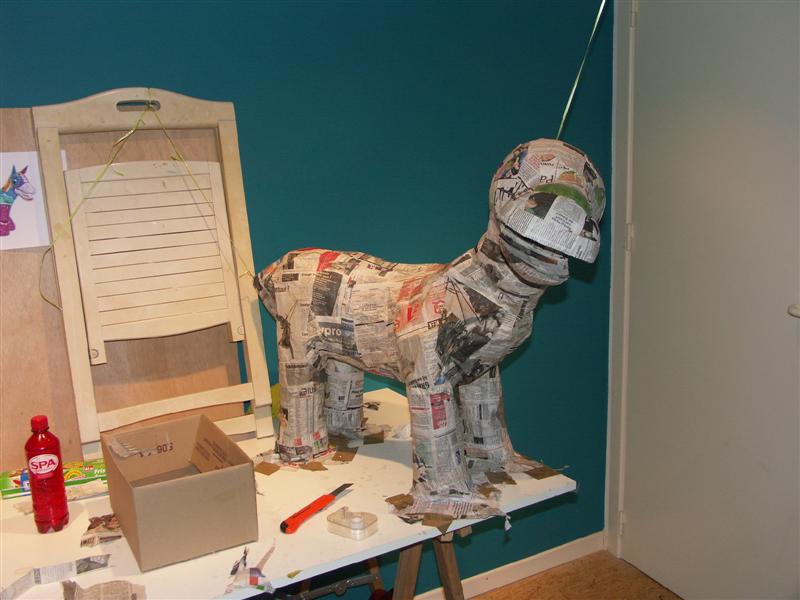 zelf een piñata maken / knutselen: Piñata: Hudson van Viva Piñata (2008)