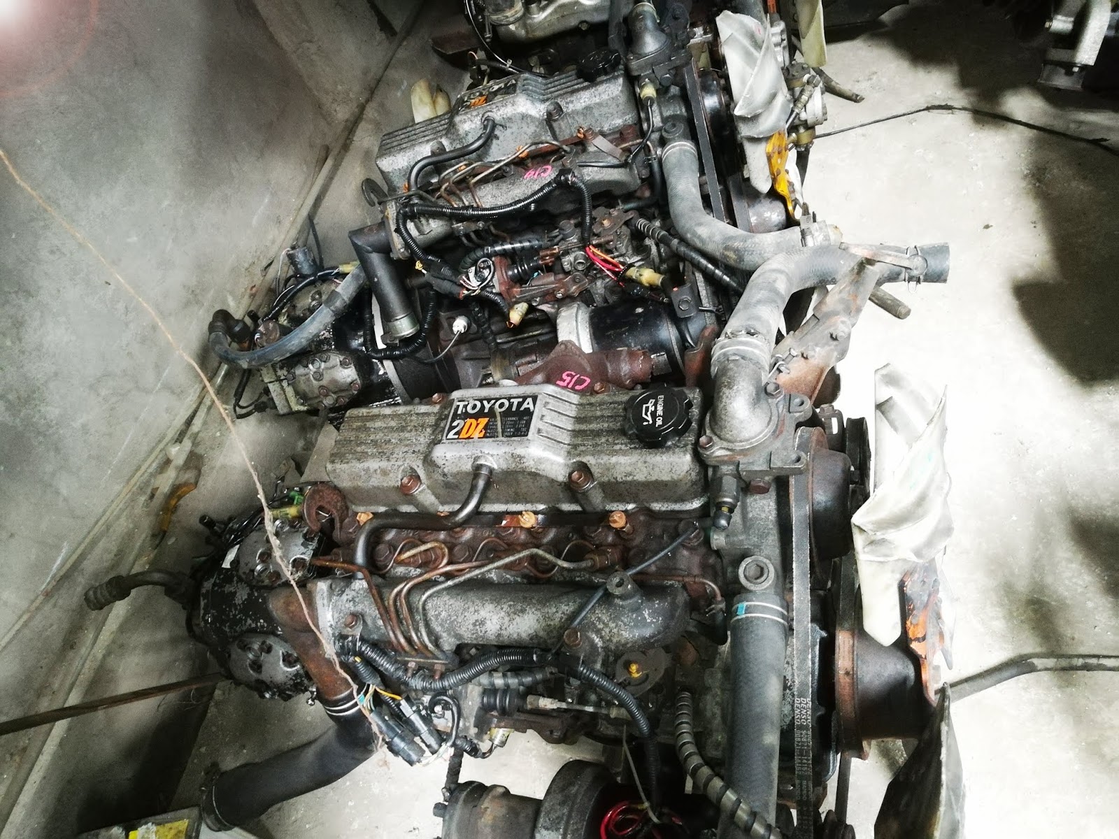 Products: Toyota 2DZ 4 cylinder engine