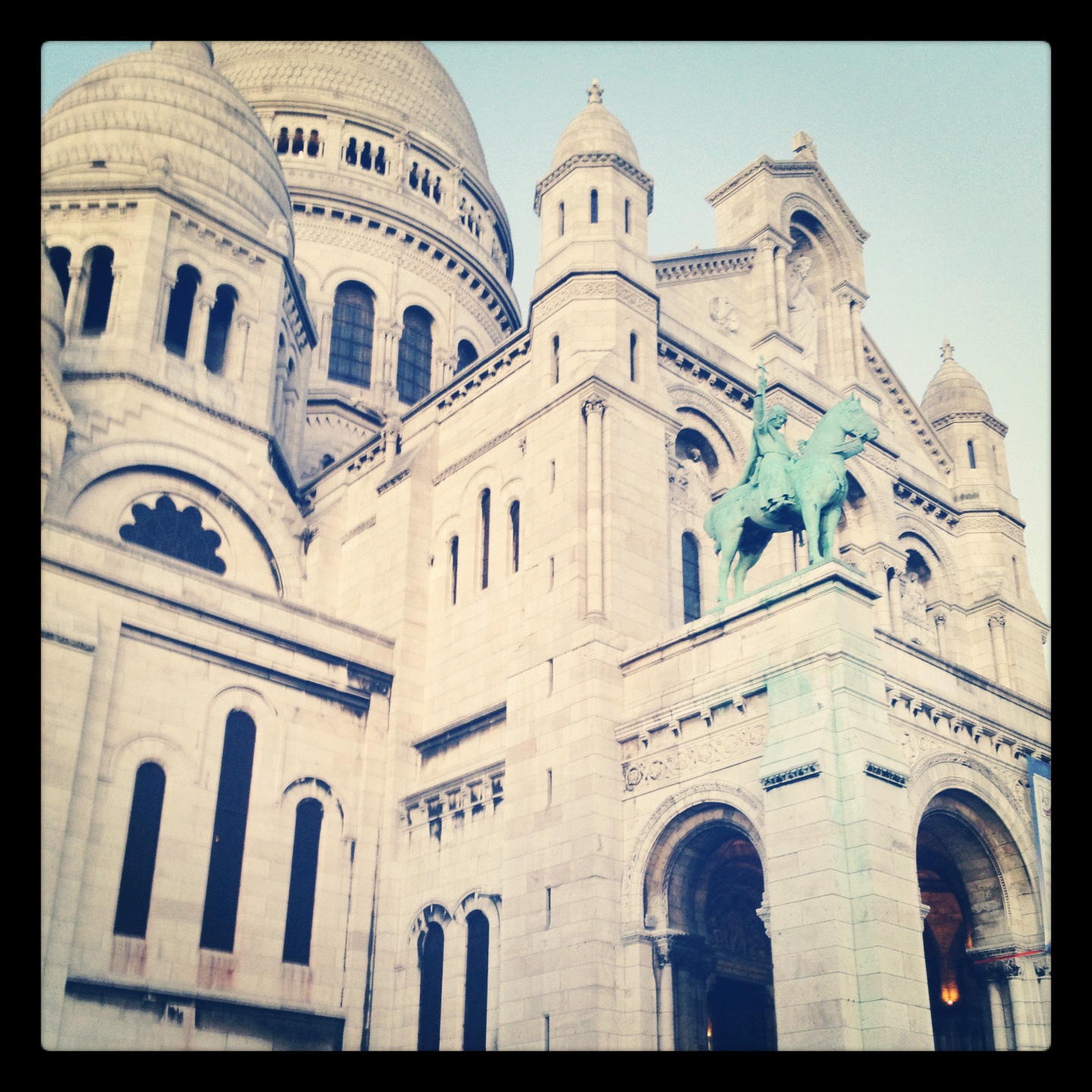 Un pequeño paseo por el Bohemio barrio parisino de Montmartre