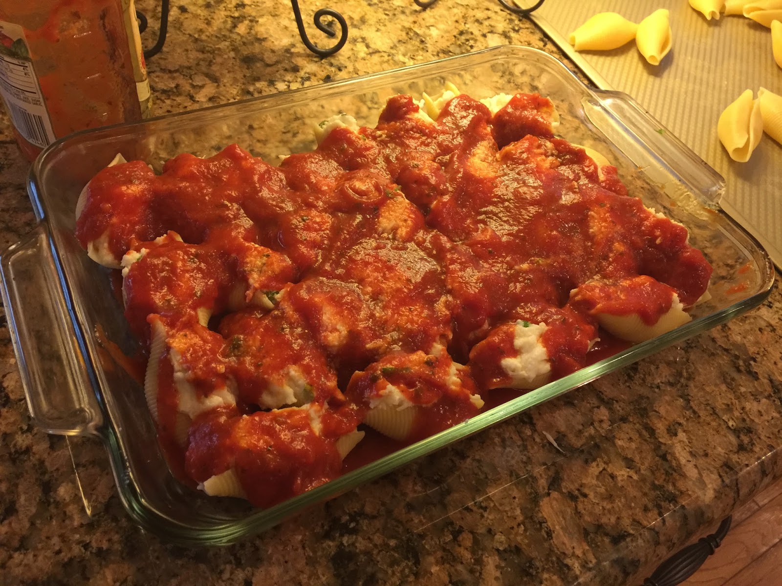 Momfessionals: Easy cheesy stuffed shells