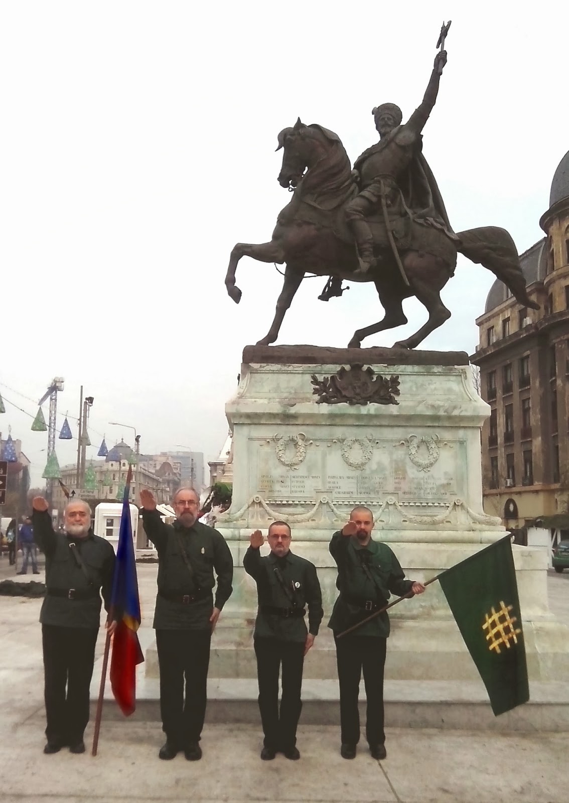 Serban Suru: decembrie 2013