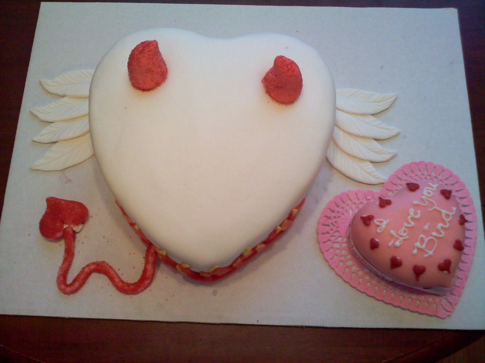 Pinky Promise Cakes: Angel/Devil valentine cake