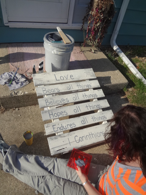 I get my crafty from my mama: Pallet Craft with My Pal