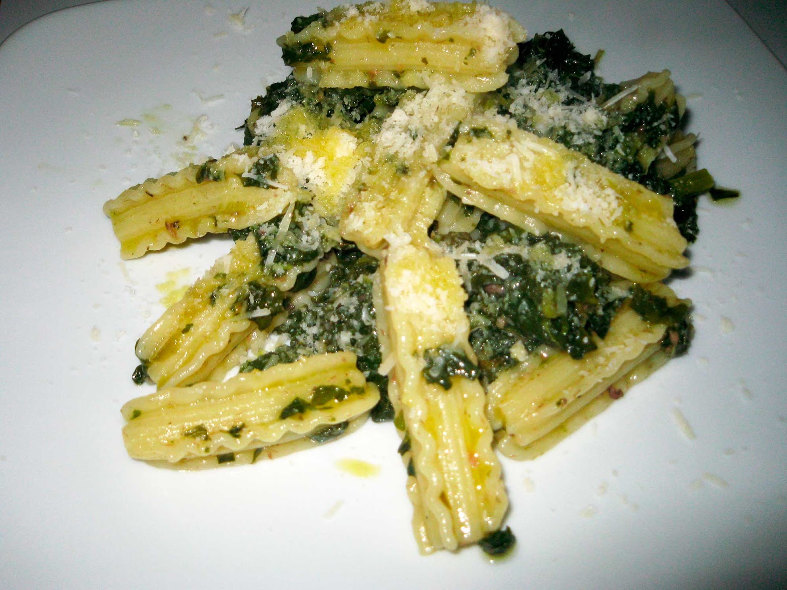 Rico y Rico: Pasta Capricci con nabizas y anchoas