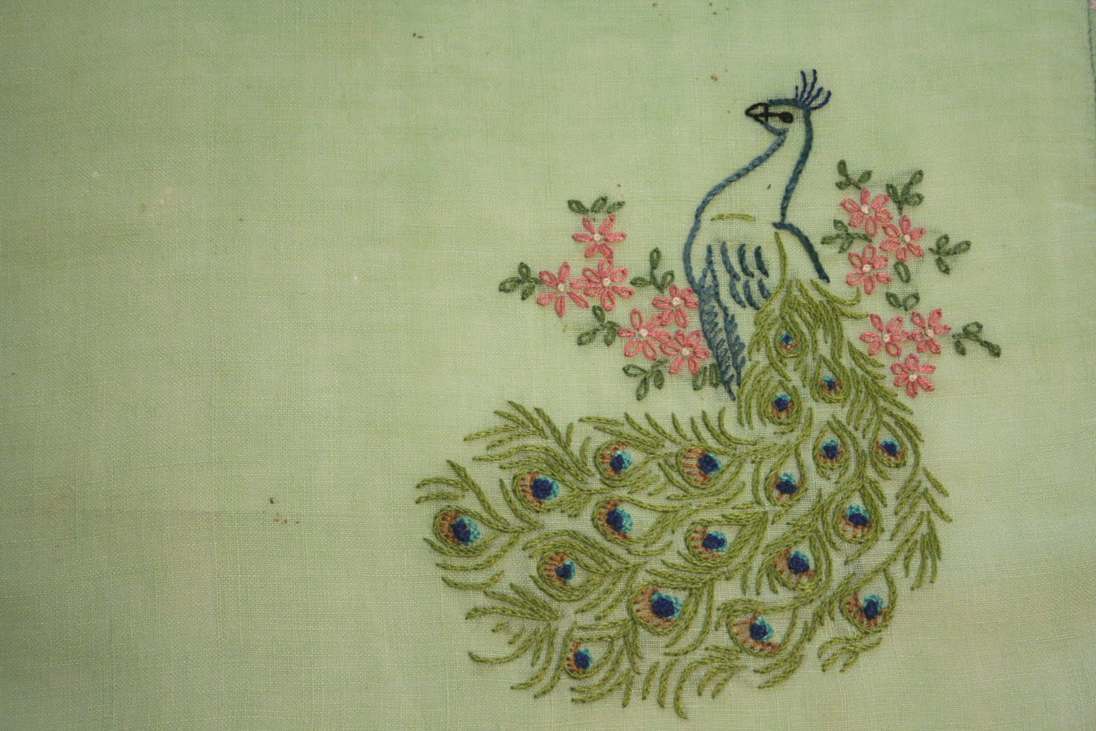 EmbroiDiva: Vintage Peacock Embroidery