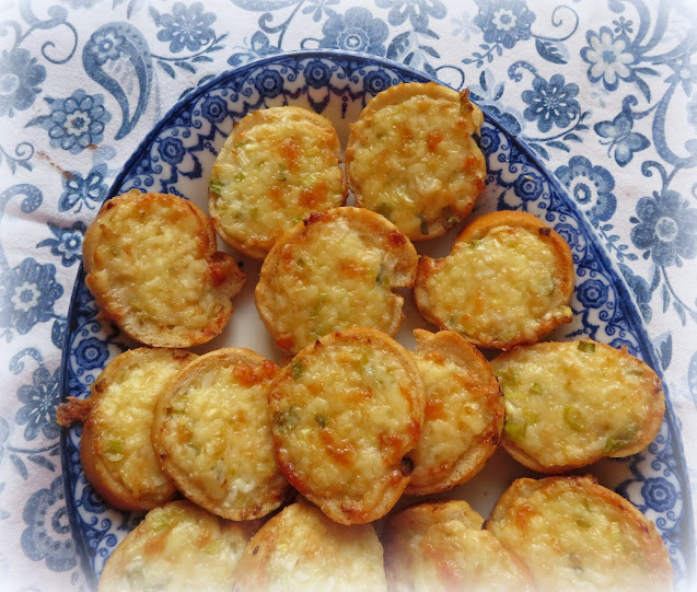 Toasted Cheese Rounds | The English Kitchen