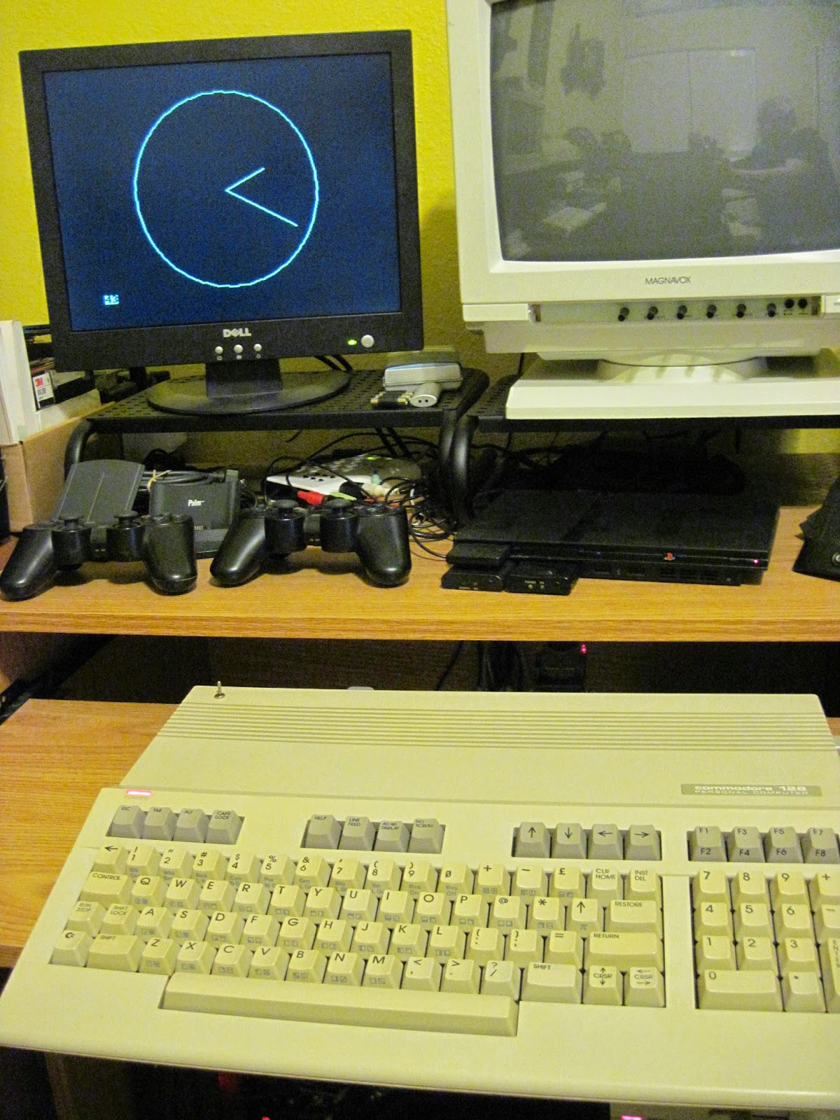 Commodore and Retro Computing: Commodore 128 BASIC 7.0 - graphics ...
