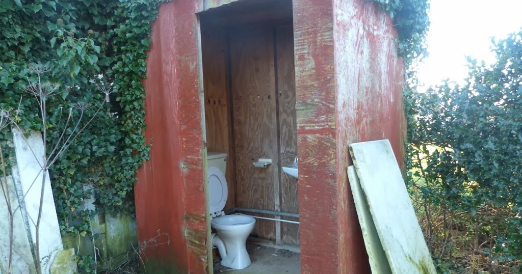 An English Homestead: Loo With A View